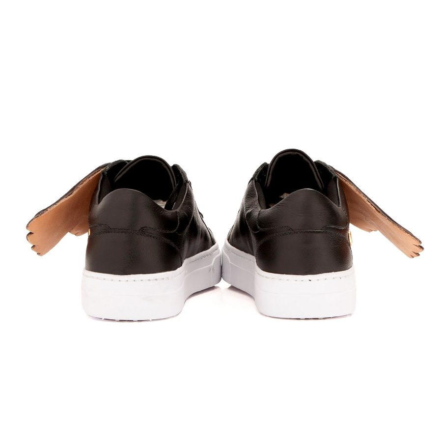 TENIS CON ALAS DE MARIPOSA | Carmen Steffens